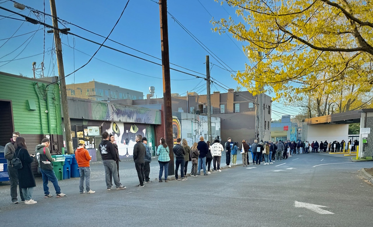 Record Store Day at Easy Street sees "record" turnout | Westside Seattle